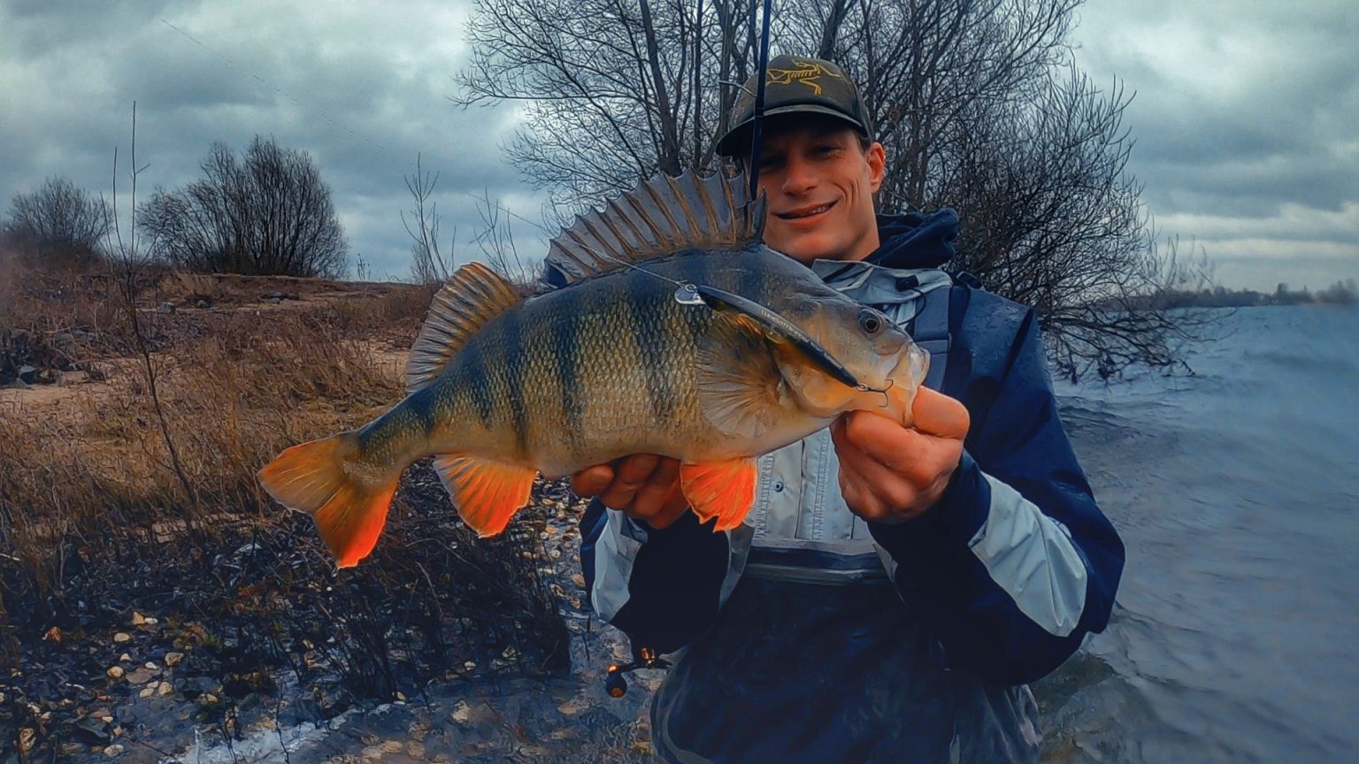 Met JAPANS kunstaas vissen op baars. - Roofvisweb.NL